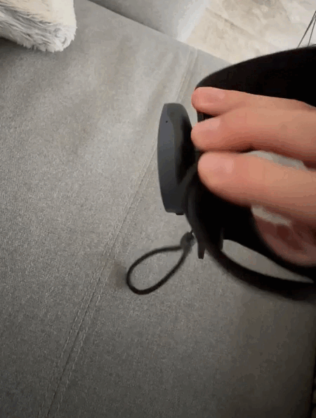 How could they make such an absurd attachment system? : r/okmilo